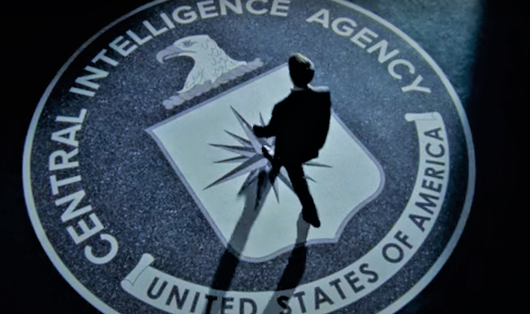 مئة ألف دولار لإسترداد معلومات محرجة عن ترامب... وروسي ينصب على "CIA ...