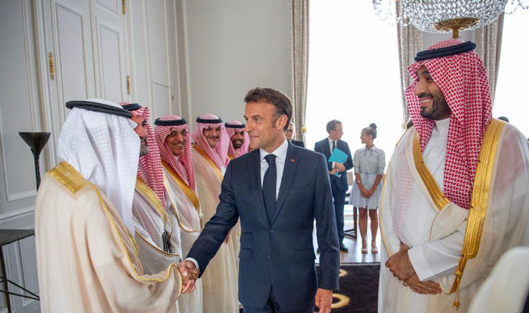 بن سلمان وماكرون: لضرورة إنهاء الفراغ السياسي المؤسساتي في لبنان