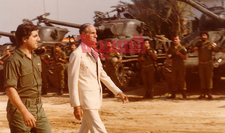 ستة عشر رجلاً لتنفيذ إنقلاب - Lebanese Forces Official Website