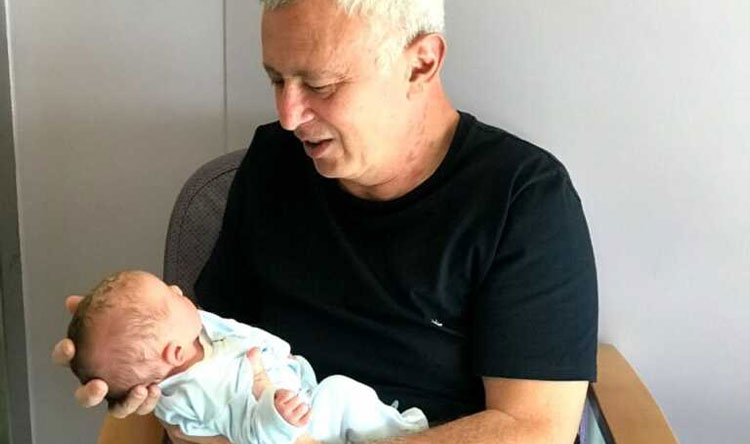 بالصورة: فرنجية جَداً للمرة الرابعة - Lebanese Forces Official Website