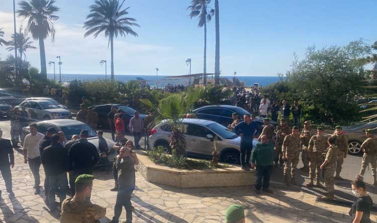 حالات إغماء خلال إطلاق لائحة الكينغ رولوديكس... "بدنا نشوفو" - Lebanese ...