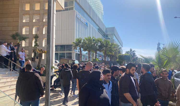 حالات إغماء خلال إطلاق لائحة الكينغ رولوديكس... "بدنا نشوفو" - Lebanese ...