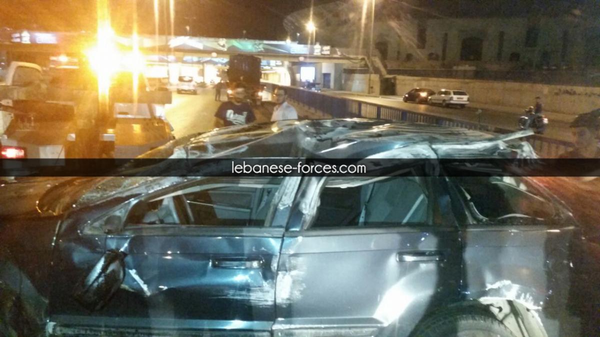 خاص بالصور العناية الإلهية تنقذ عائلة من حادث سير مروّع على طريق