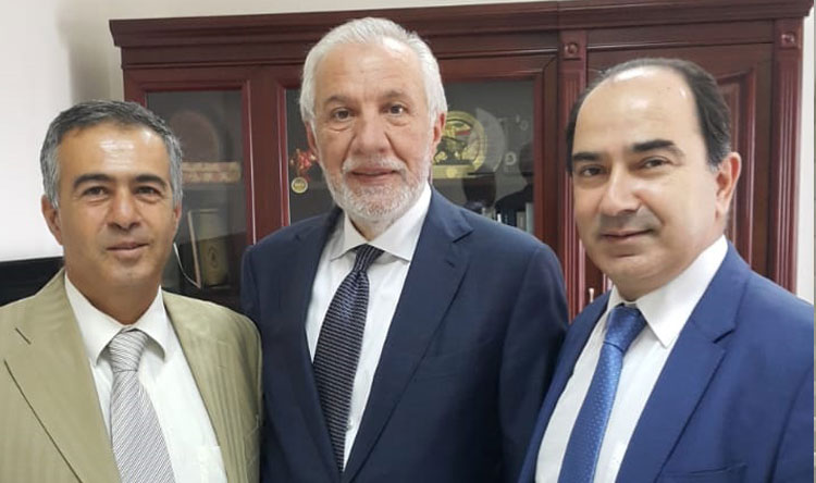 وفد تنورين برئاسة وليد حرب ينقل عن زعيتر بوادر حلحلة لأزمة التفاح ...