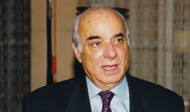 رزق: لبنان يعيش على هامش القانون.. والديمقراطية - Lebanese Forces ...