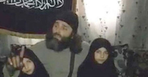 بعد أيام على تفخيخه طفلته في دمشق.. هذا مصير "ابو نمر" السوري ...