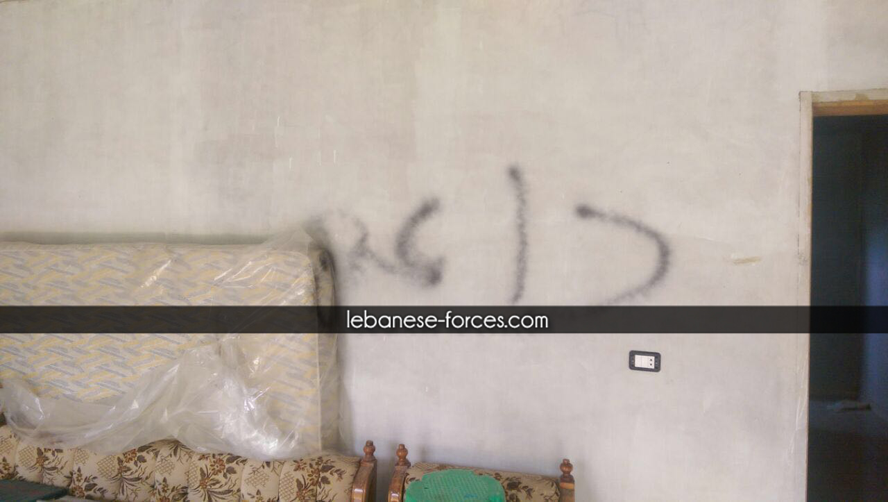 خاص بالصور: كتابات نابية بحق "الصليب"... و"داعش" مرّت في وادي الليمون ...