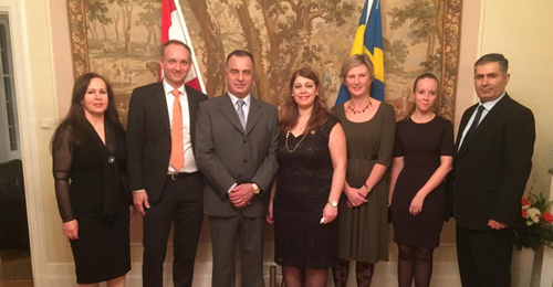 بالصور: لمساهمتها الرائدة بإنجاز زرع الأرحام بالعالم.. لبنان يكرّم د ...