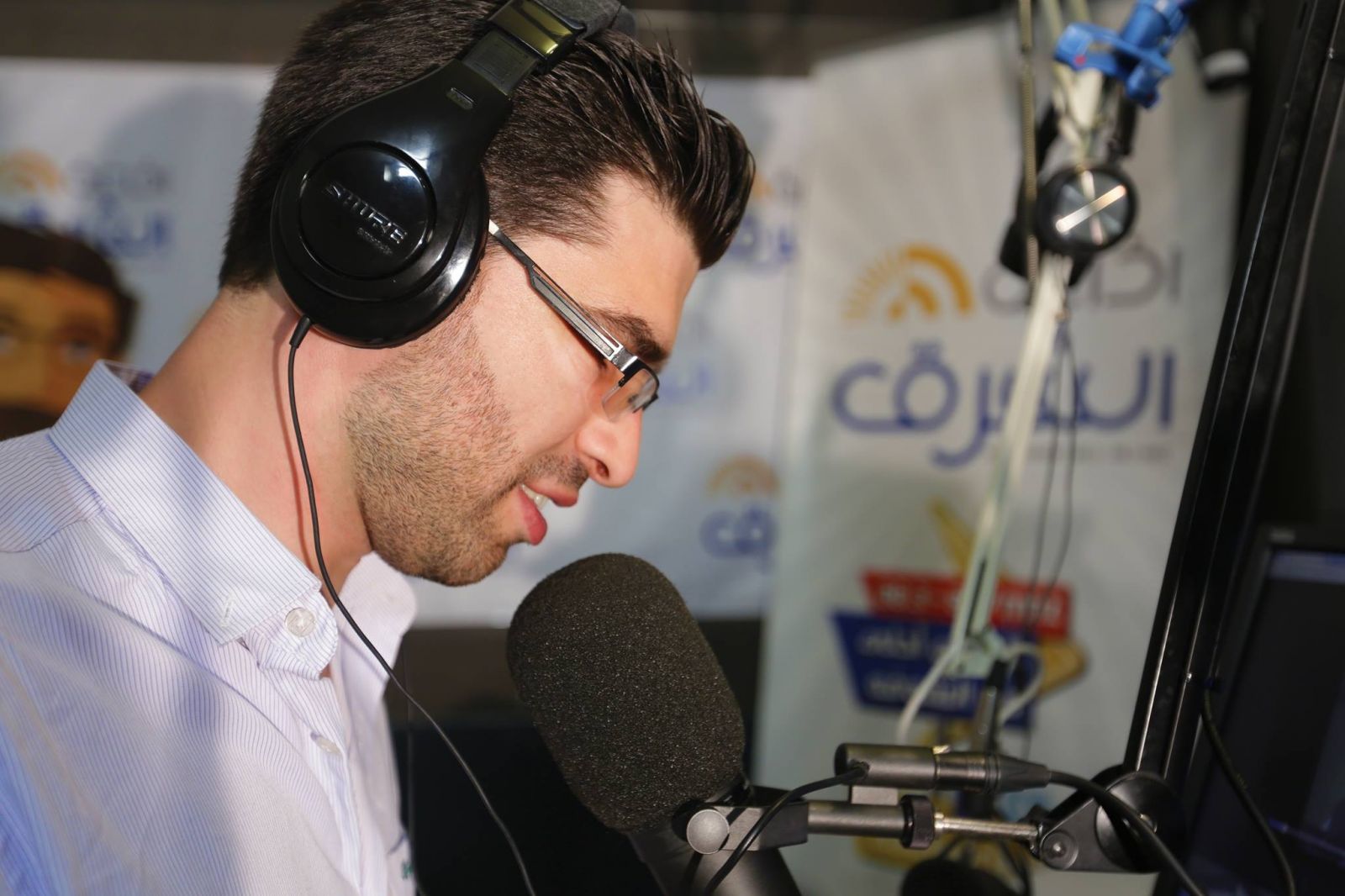 "إذاعة الشرق" تطل من نافذة "فايسبوك"... قصقص لموقع "القوات": تجربة ...