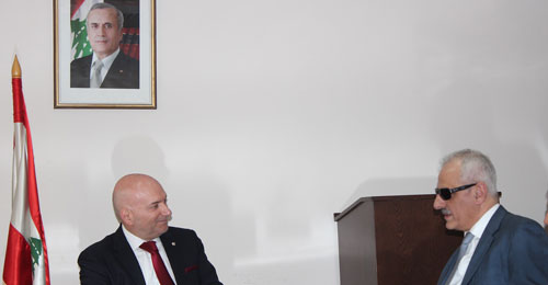 بالصور: وفد من مصلحة القطاع العام في "القوات" زار وزير الاقتصاد آلان ...