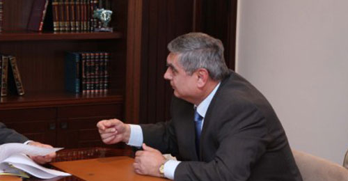 رئيس التفتيش المركزي يكشف بالأدلة فضائح وفساد المفتش العام المالي ...